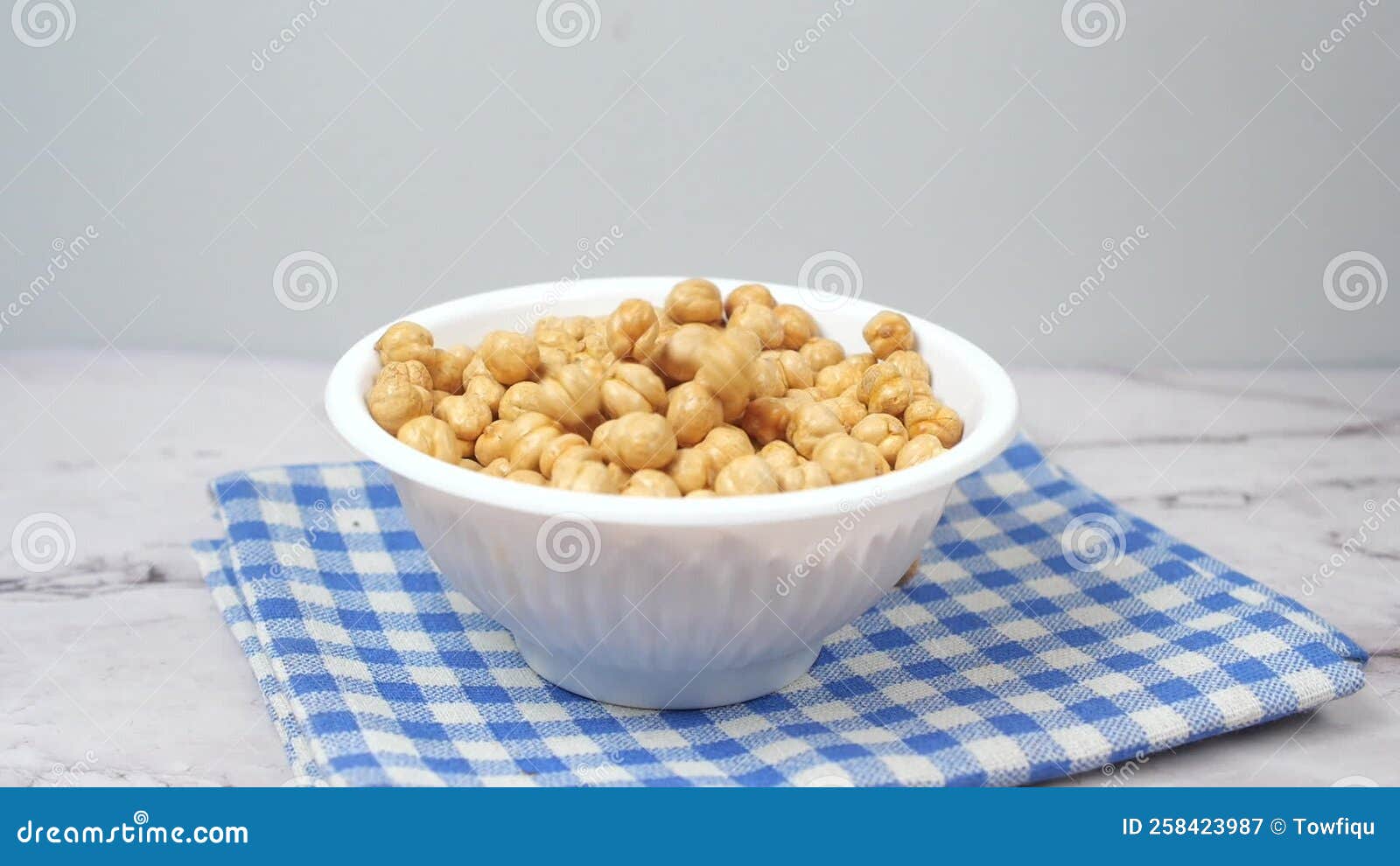 Dropping Indonesia Peanuts in a Bowl Stock Video - Video of nutrition ...