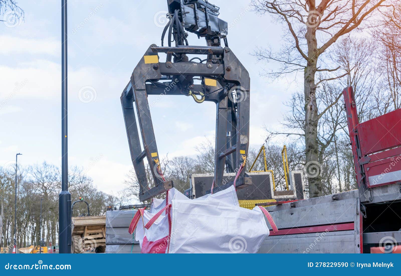 Dropside Flatbed HIAB Crane Lorry with Brick Grab Attachment Deliver ...