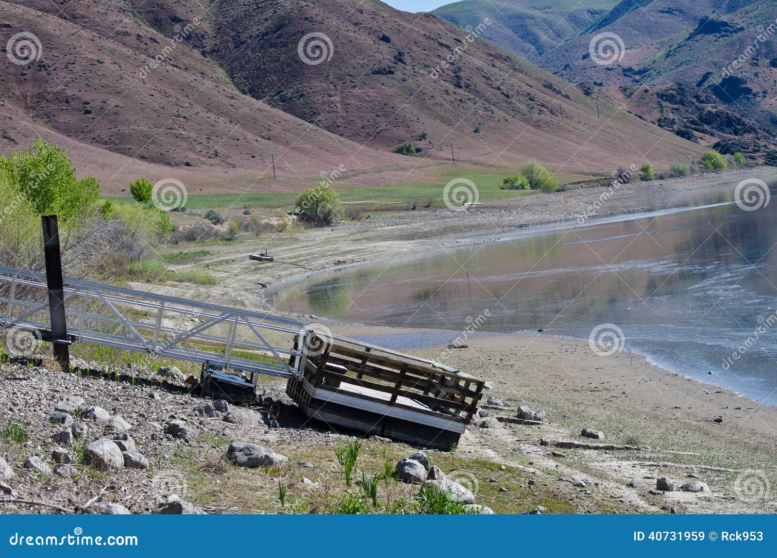 Drought Conditions - Floating Pier on Ground at Empty Reservoir Stock ...
