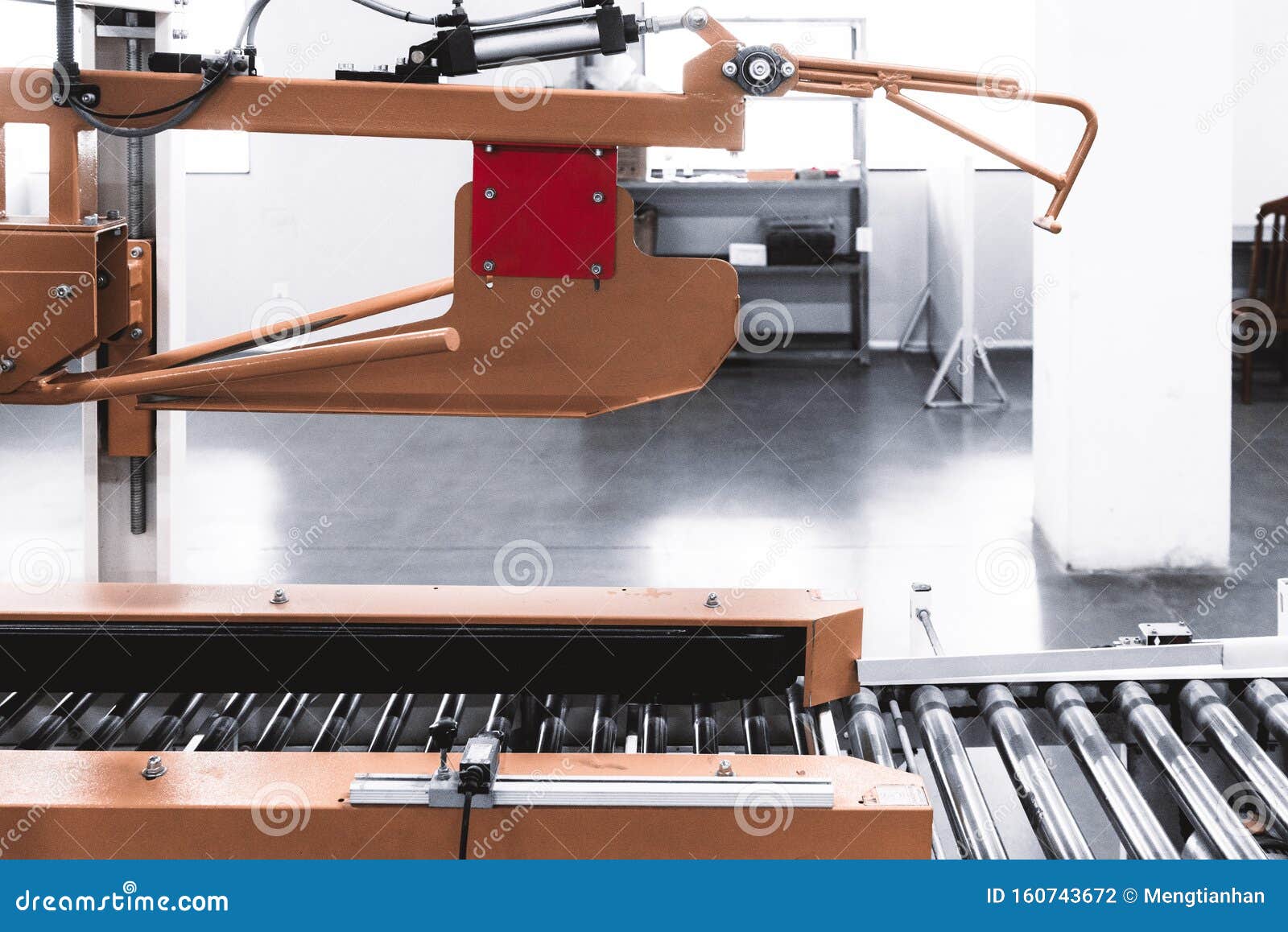 Pots On Conveyor Belt Of Plastic Injection Molding Machine With Robotic ...