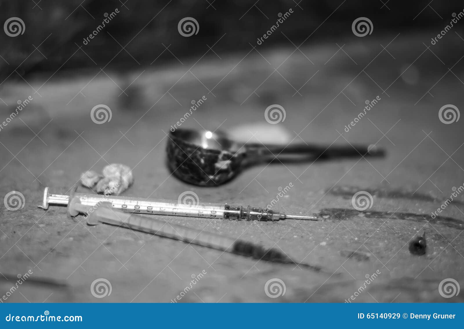 Drug syringes with spoon stock image. Image of needle - 65140929