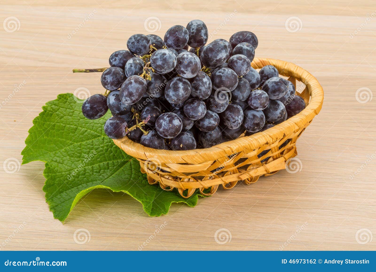 Druif stock foto. Image of vers, sappig, rood, druif - 46973162