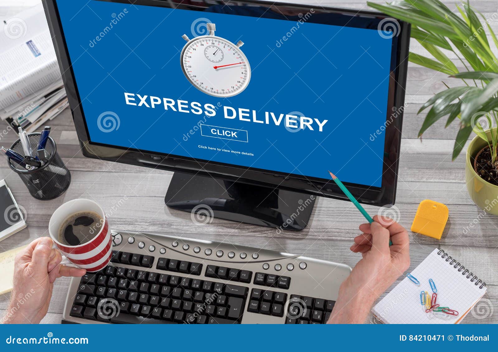 Druk Leveringsconcept Op Een Computer Uit Stock Afbeelding - Image of ...