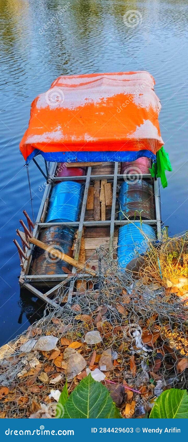 The drum boat stock image. Image of outdoor, boat, photographer - 284429603