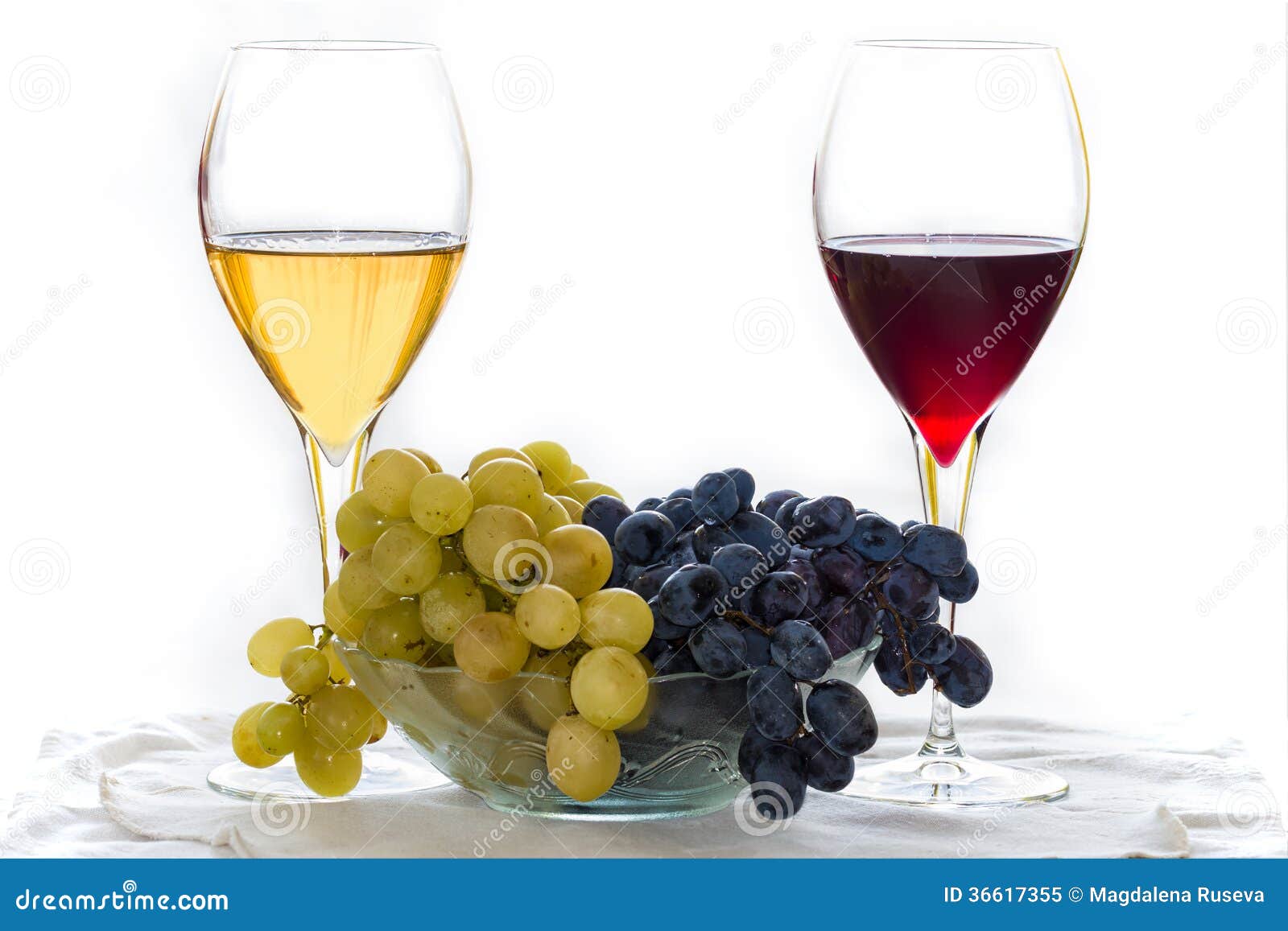 Druva Med Rött Och Vitt Vin Fotografering för Bildbyråer - Bild av ...