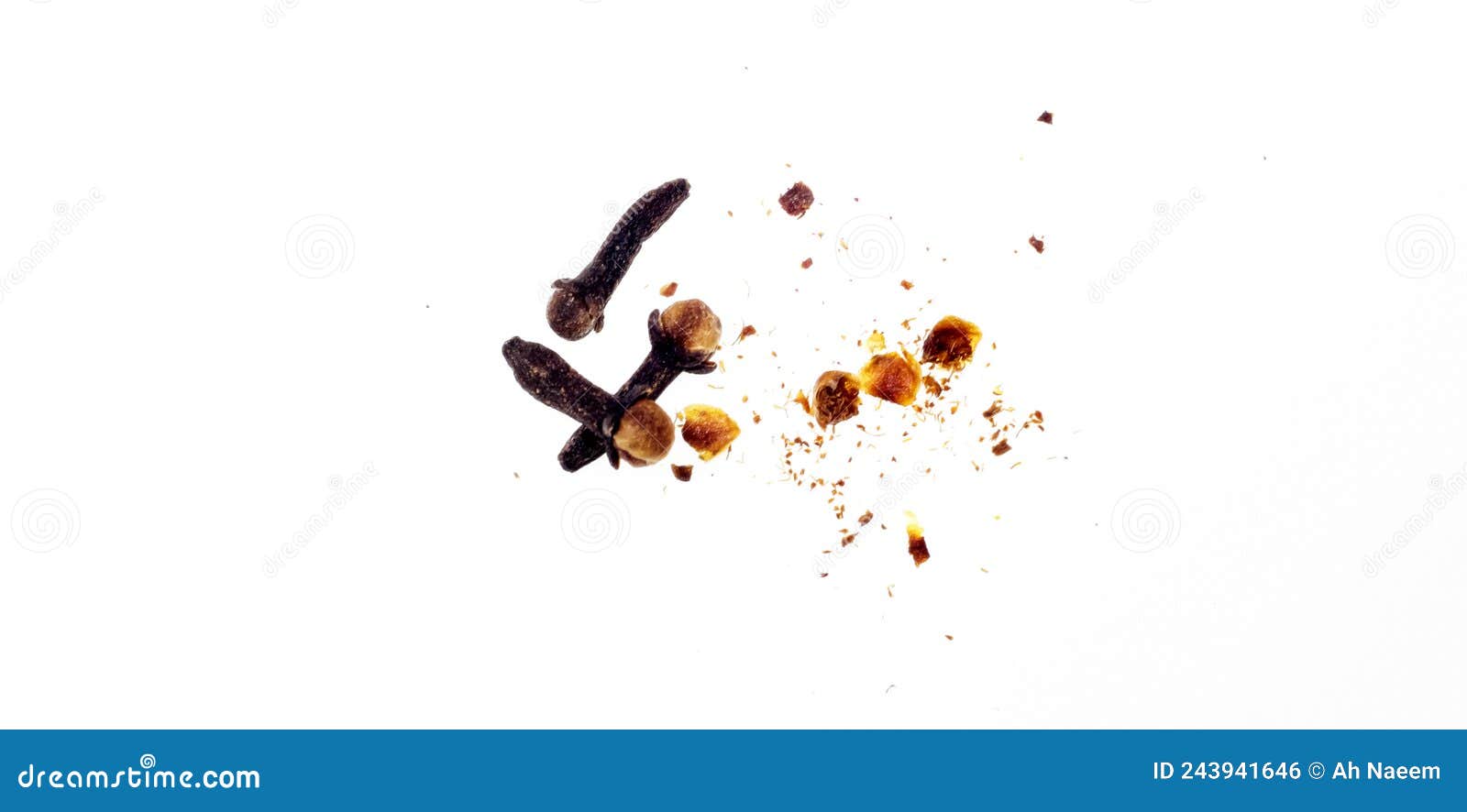 Dry Cloves Pieces.Dry Cloves Powder Isolated on a White Background ...