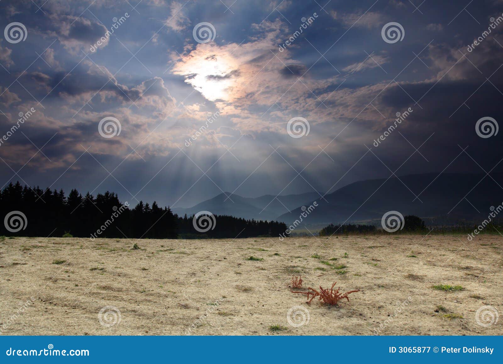 Dry Country Awaiting a Storm Stock Image - Image of countryside, rise ...