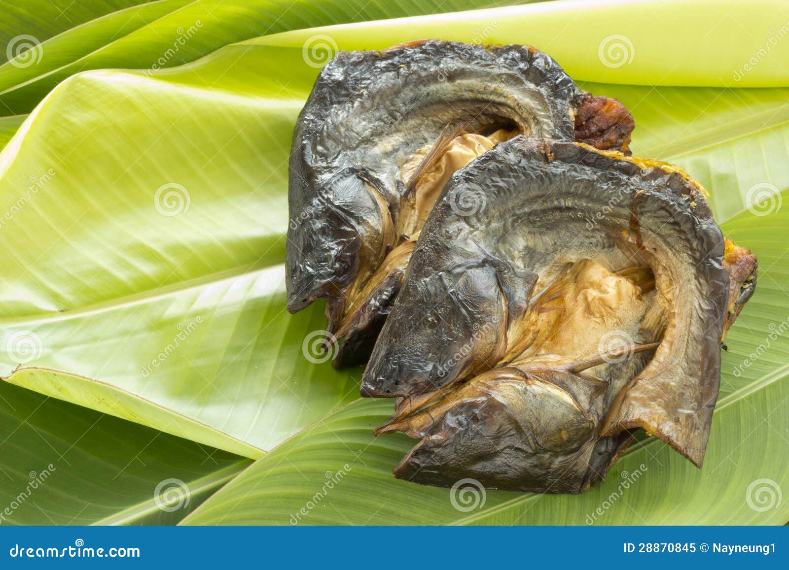 Dry Fish on Fresh Banana Leaf Stock Image - Image of meat, group: 28870845