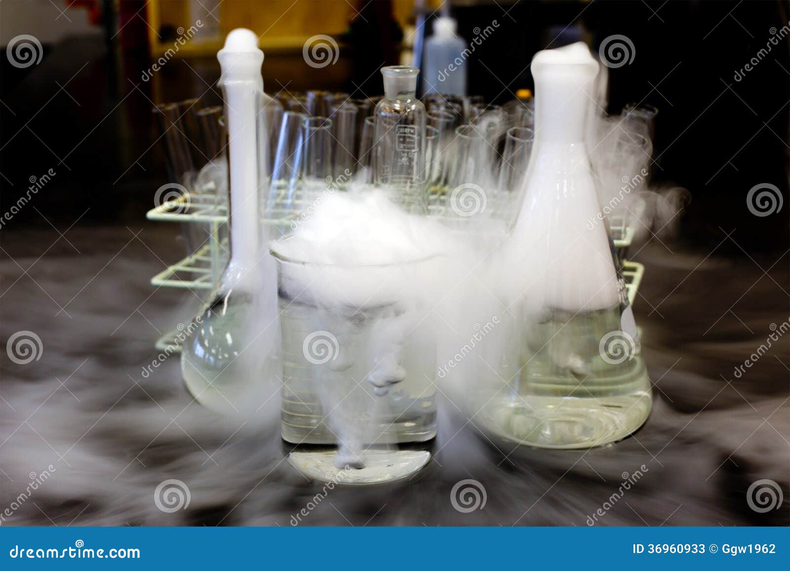 Dry Ice Smoke Beaker
