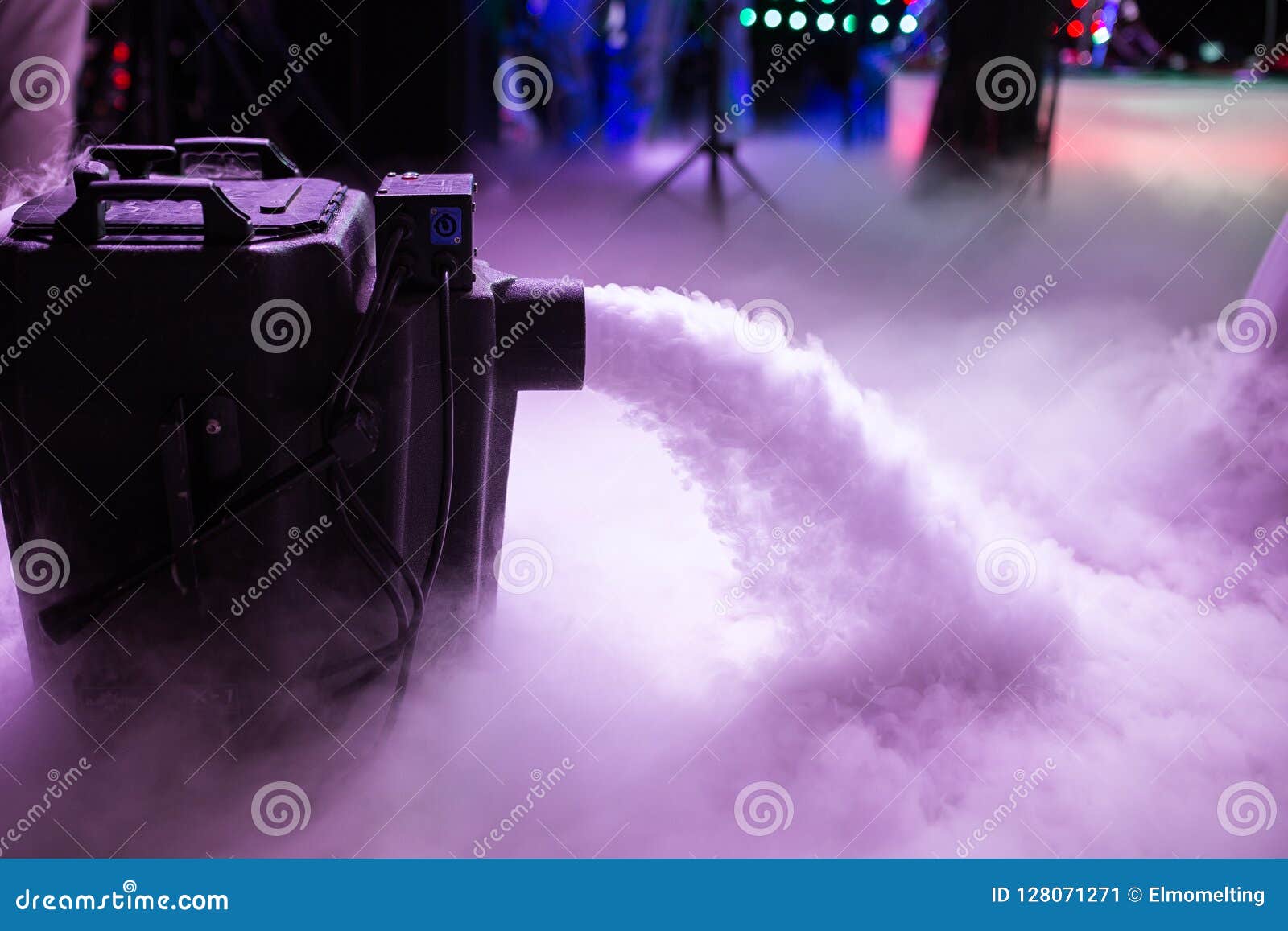 Dry Ice Low Fog Machine with Hands on for Wedding First Dance in ...