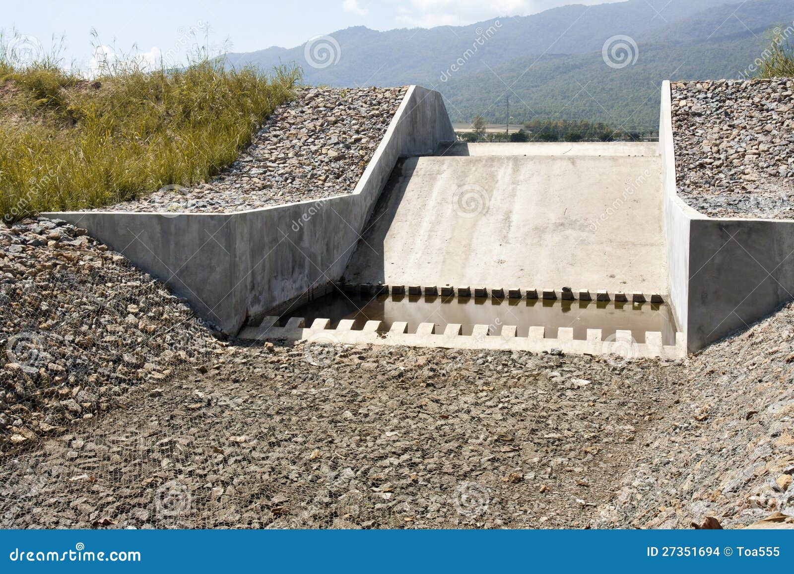Dry irrigation canal stock photo. Image of engineering - 27351694