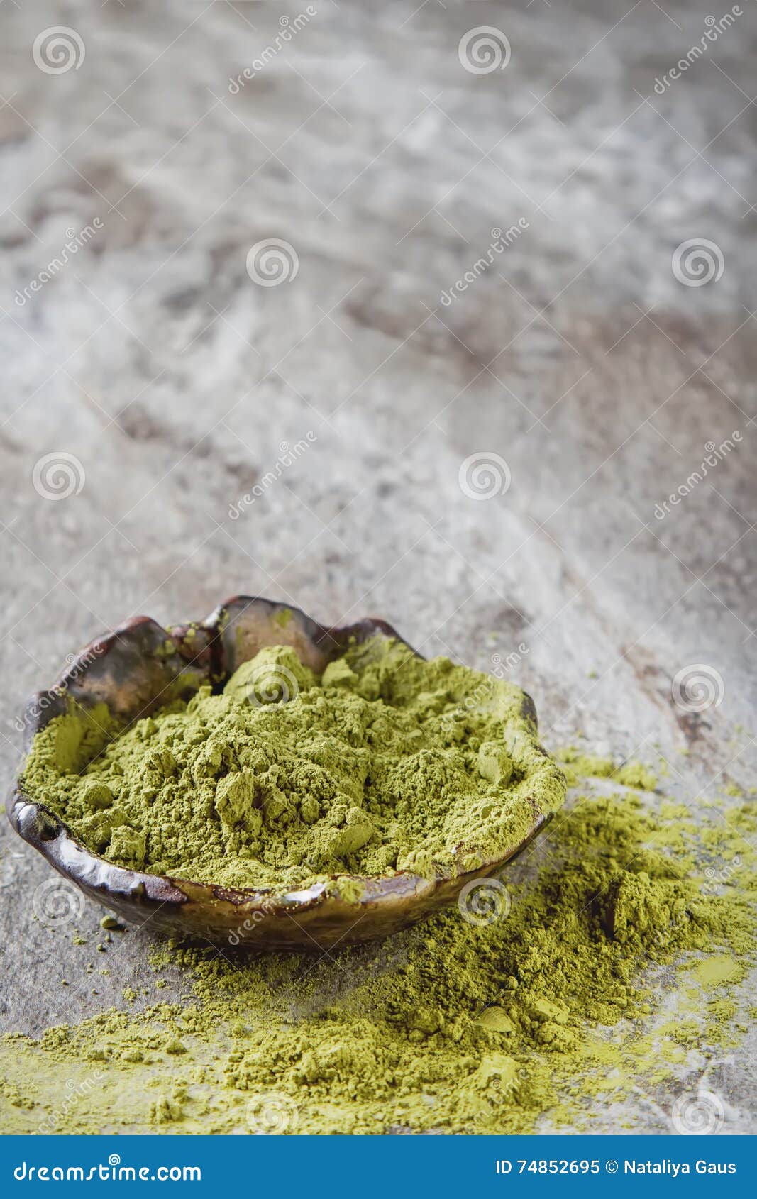 Dry Matcha Tea Small Brown Plate Dark Ceramic Background Stock Photos ...