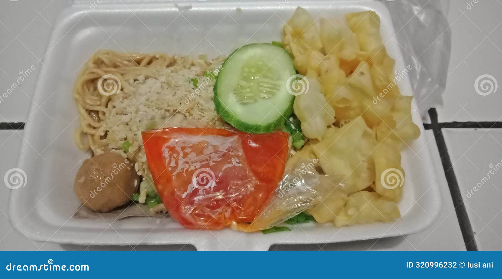 Dry Wonton Skin Chicken Noodles Stock Photo - Image of wonton, noodles ...