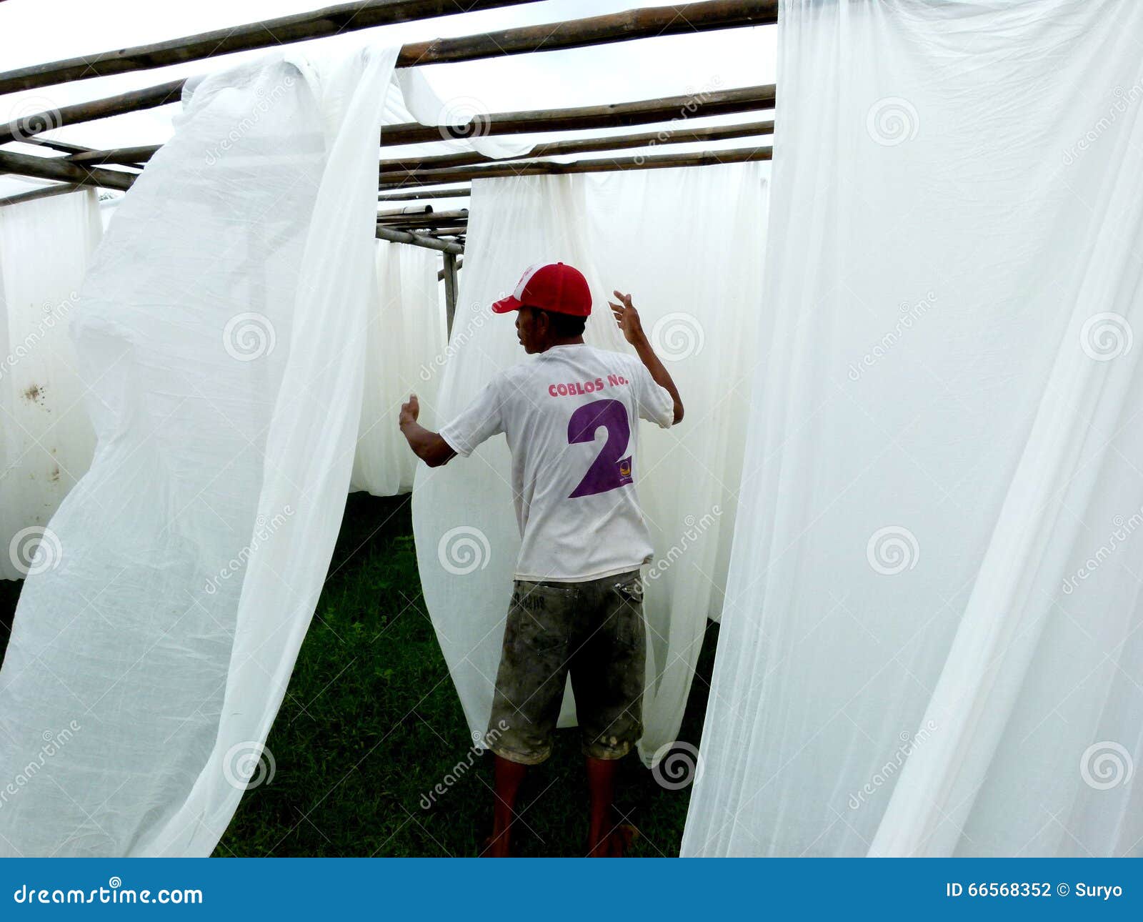 Drying fabrics editorial photography. Image of sukoharjo - 66568352