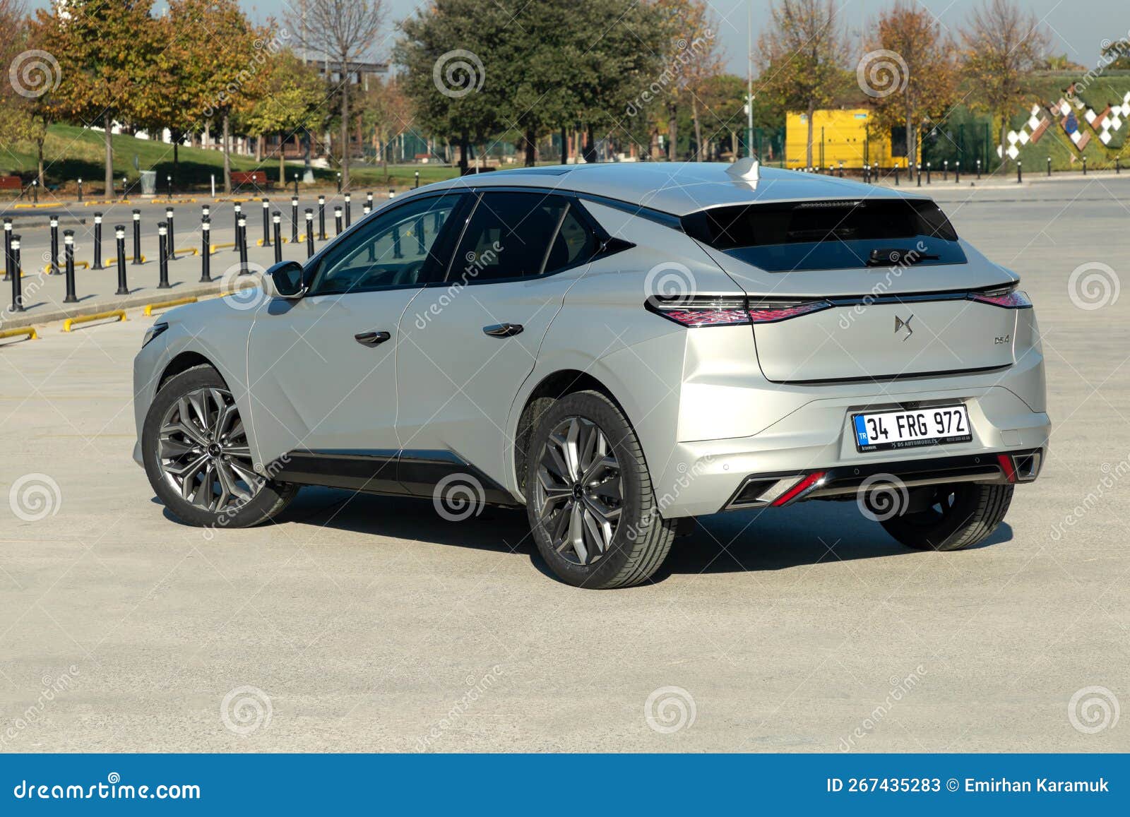 DS 4 editorial stock photo. Image of tyre, luxury, style - 267435283