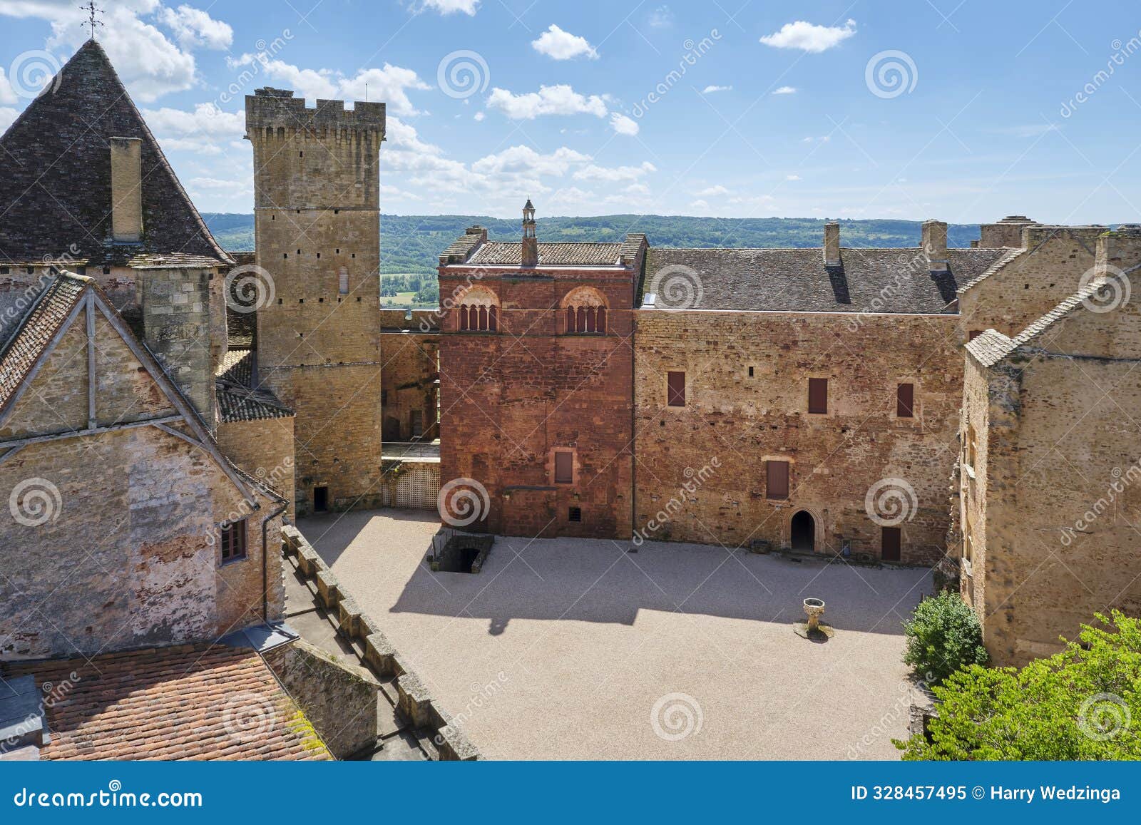 Inside View on the Medieval 12th Century Chateau De Castelnau-Bretenoux ...