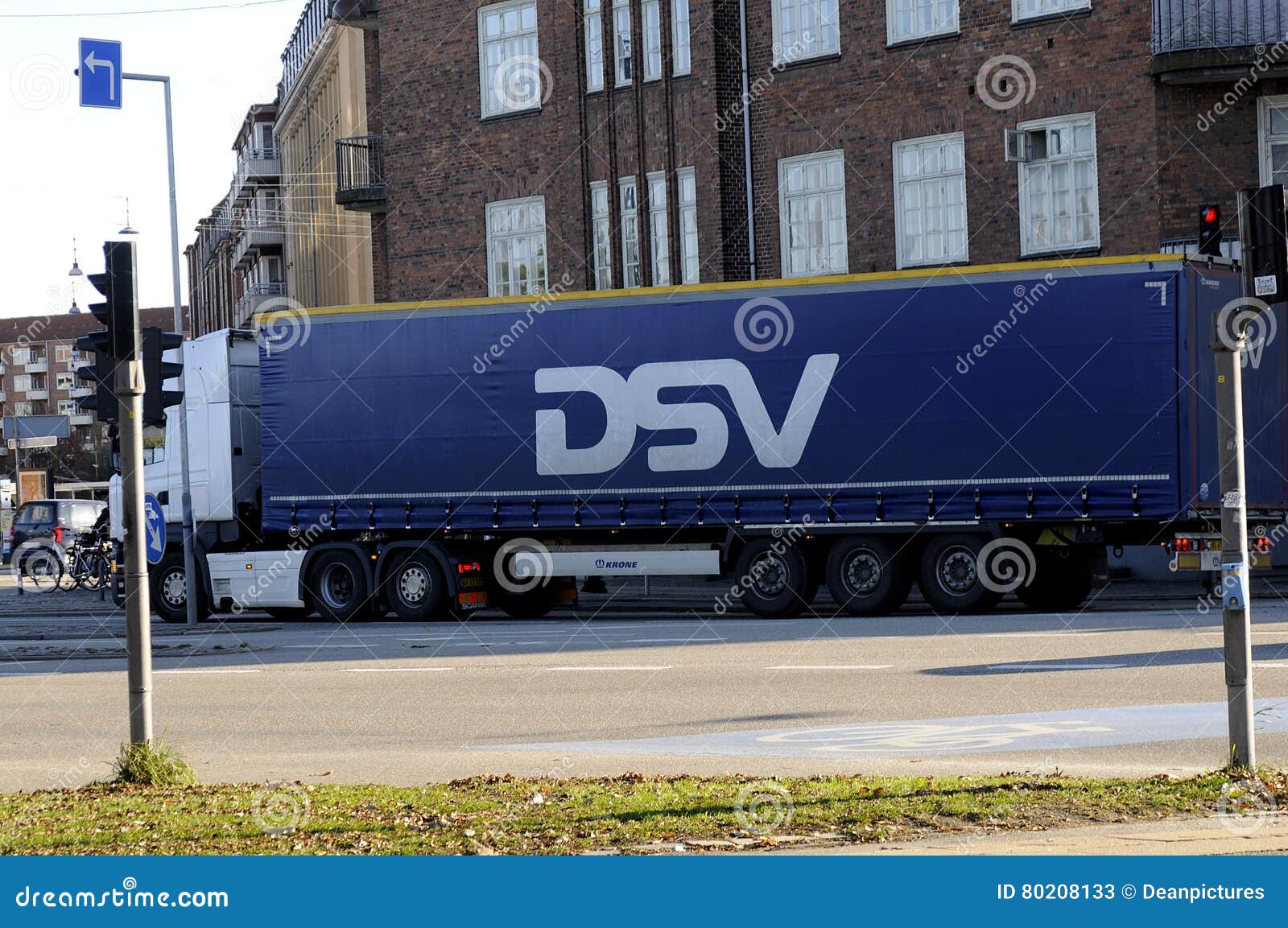 DSV LKW-TRANSPORT redaktionelles stockfoto. Bild von wirtschaftlichkeit ...