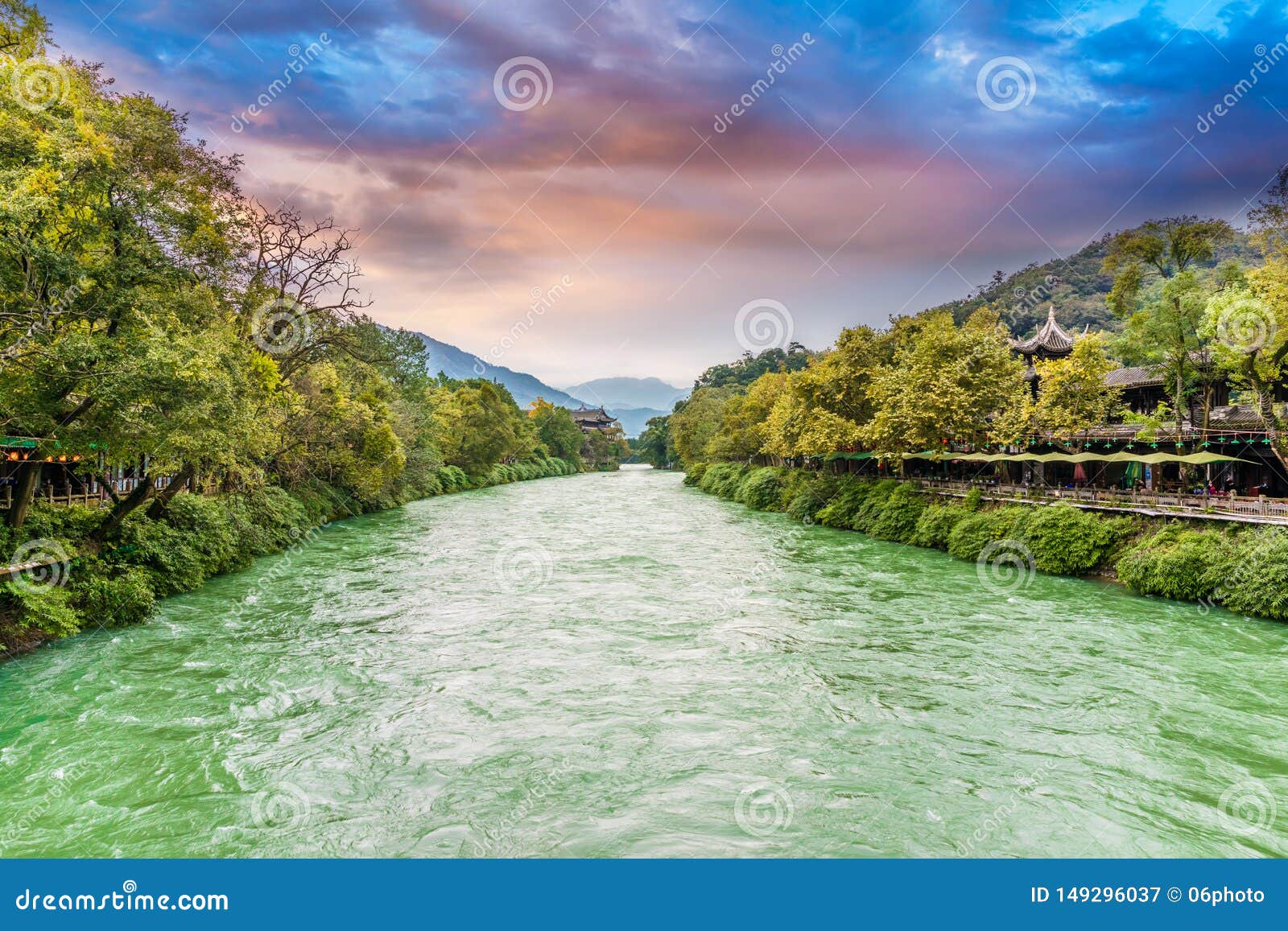 Du Jiang Yan in Sichuan of China Stock Image - Image of scenic, green ...