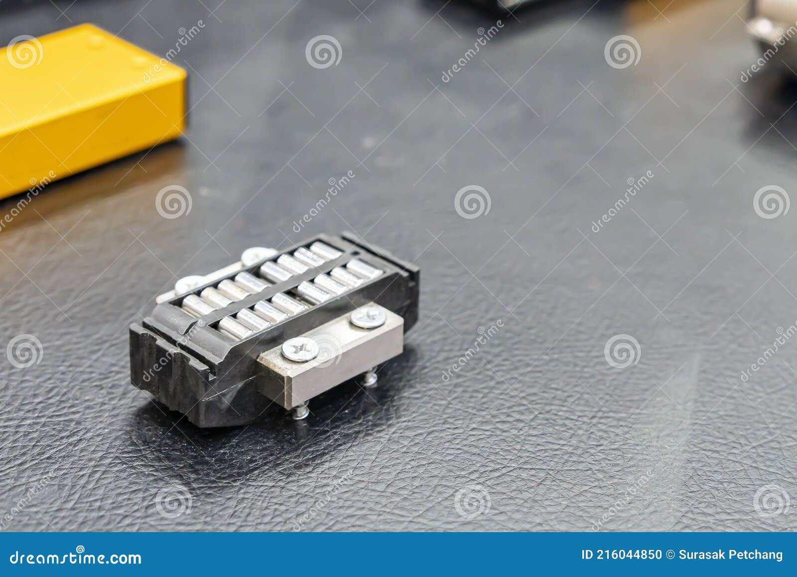 Dual Roller Compact Linear Guide for High Load Performance and Rigidity ... Dual Roller Compact Linear Guide for High Load Performance and Rigidity ...