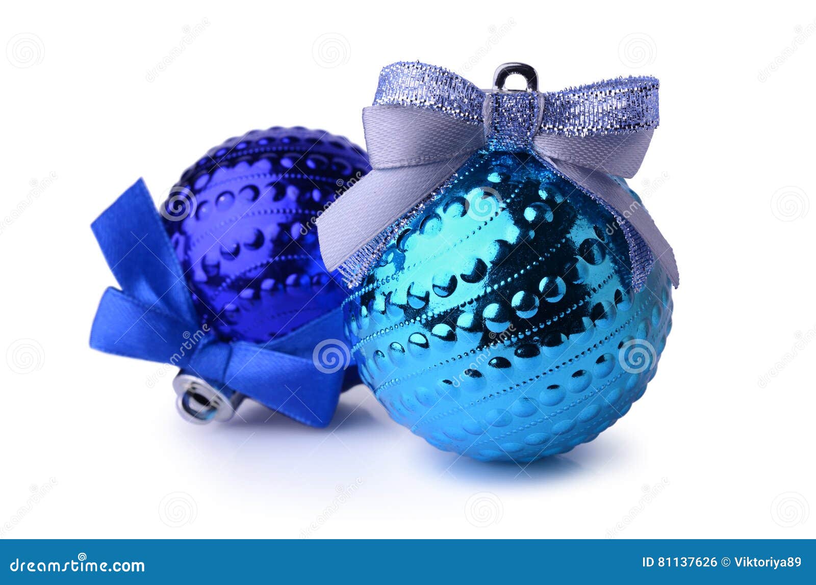 Duas Bolas Azuis Do Natal Com Curvas Da Fita Foto de Stock - Imagem de ...