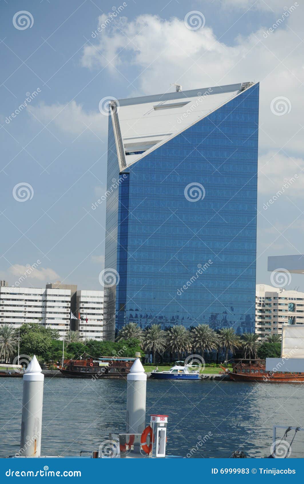 Dubai Chamber of Commerce stock image. Image of industry - 6999983