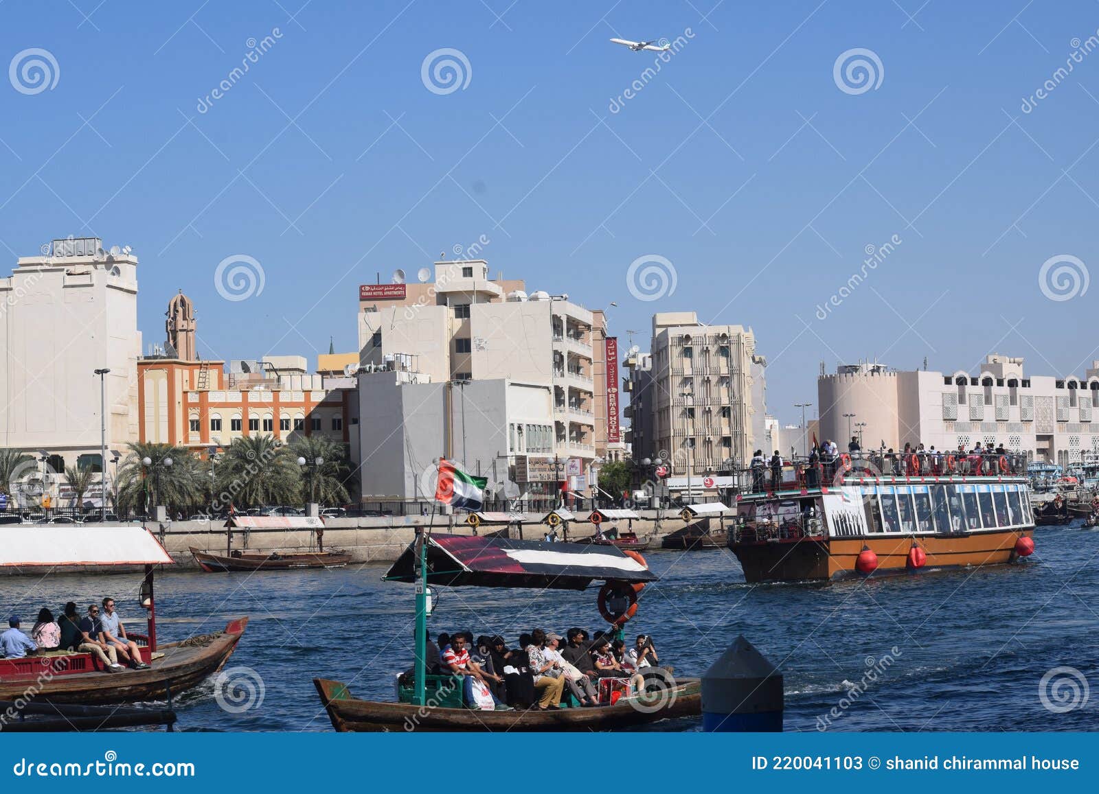 Dubai creek view editorial stock photo. Image of river - 220041103