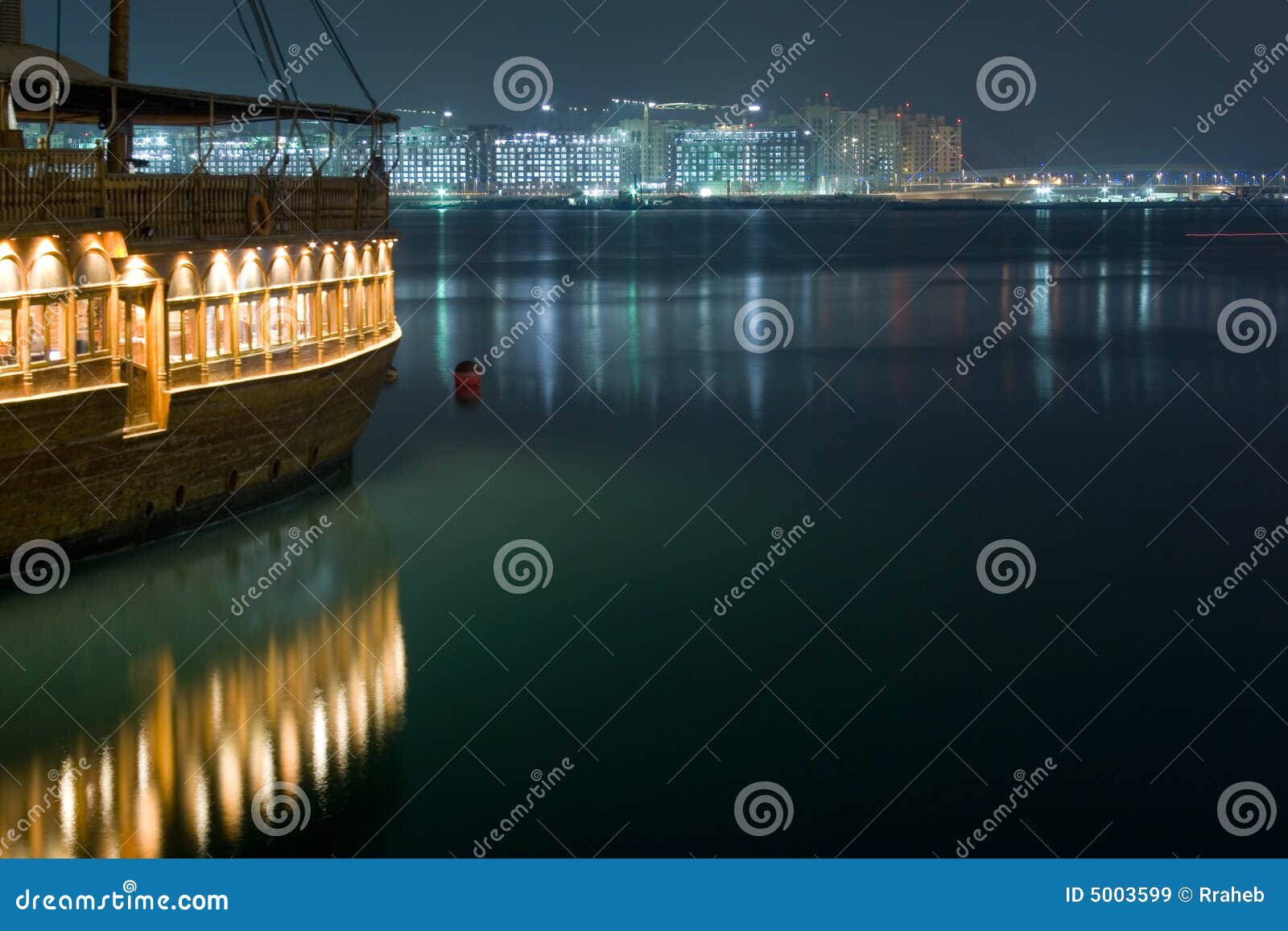 Dubai - Dhow Lights Reflection and Palm Constructi Stock Image - Image ...
