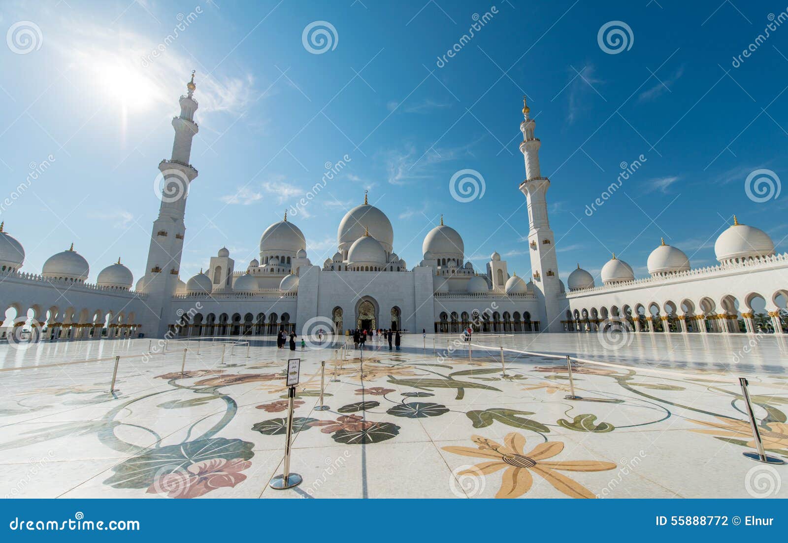 Dubai - JANUARY 9, 2015: Sheikh Zayed Mosque on Editorial Photography ...