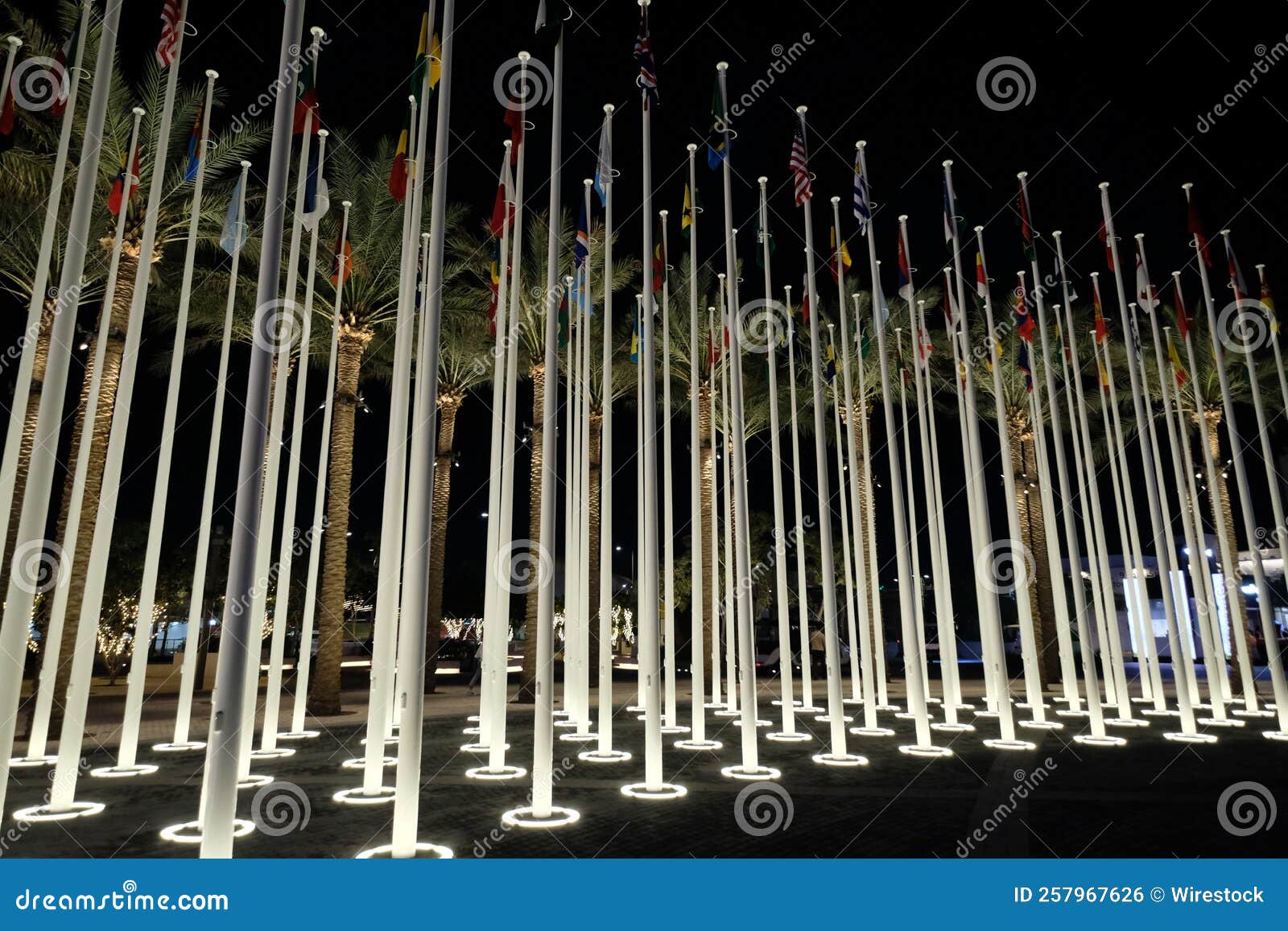 Dubai, la linea del centro fotografia editoriale. Immagine di ...