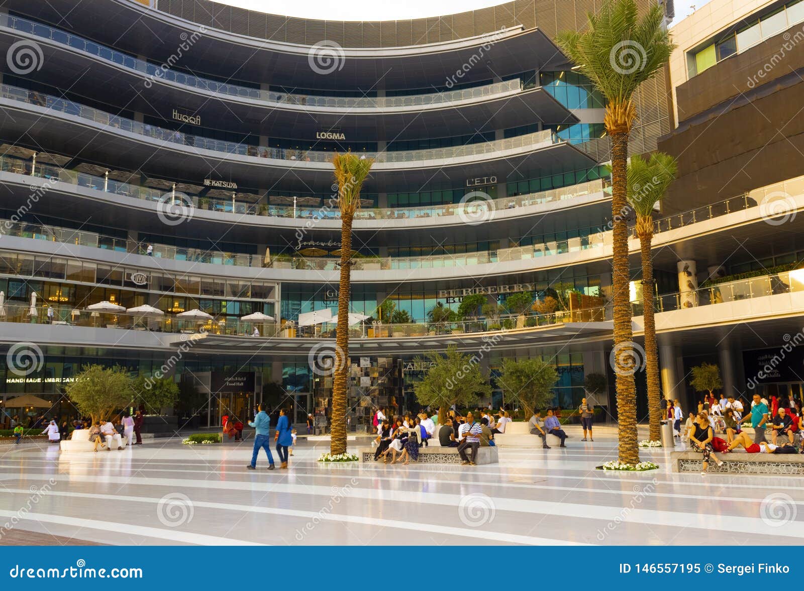 Dubai Mall outside editorial image. Image of glass, landscape - 146557195
