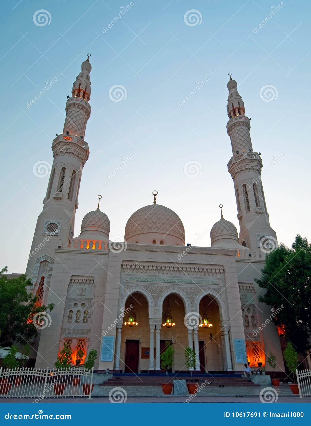 Dubai-Moschee 4 stockbild. Bild von araber, heilig, arabisch - 10617691