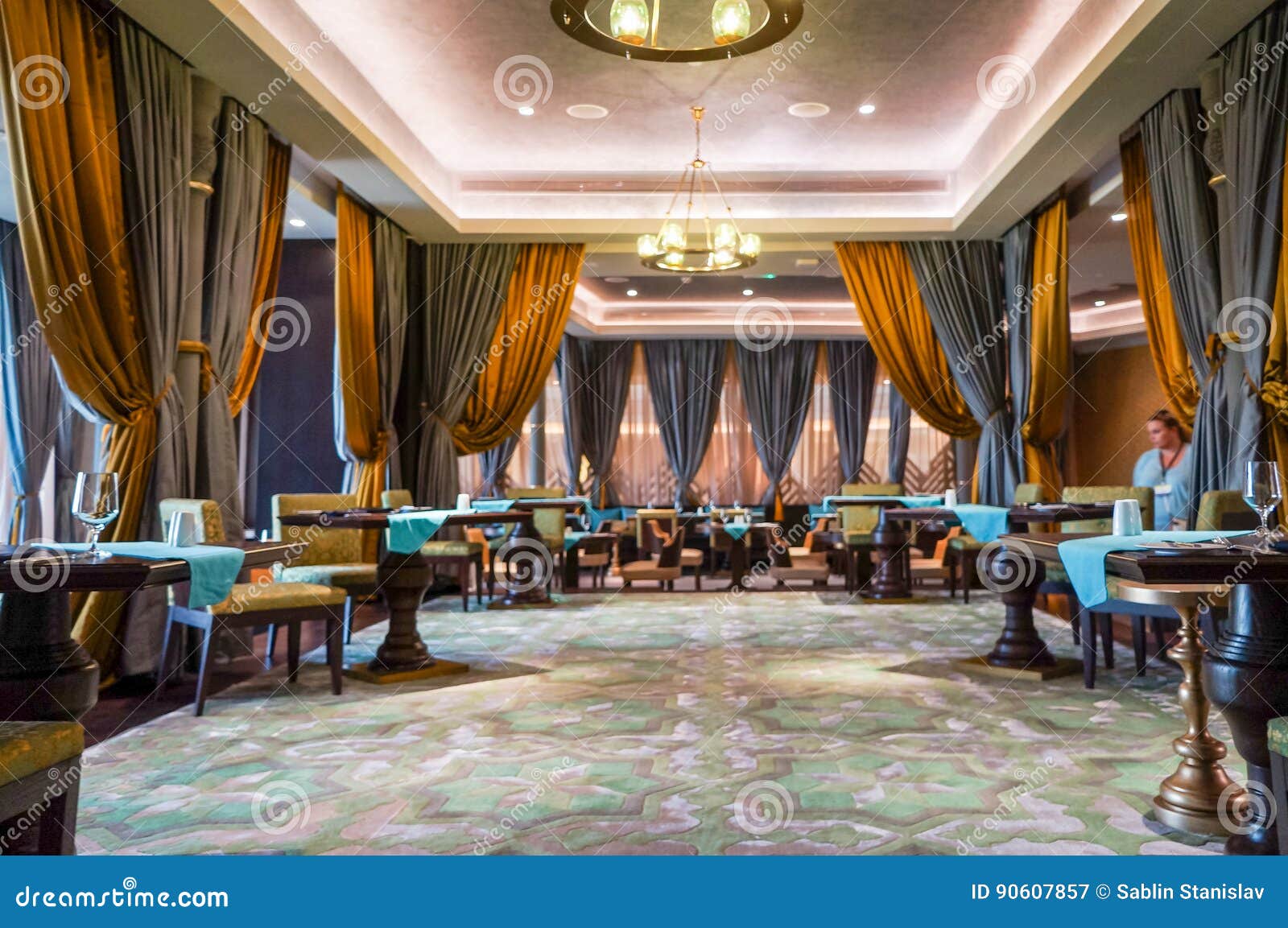 Dubai. Summer 2016. Blurred Background Bright Interior of the ...