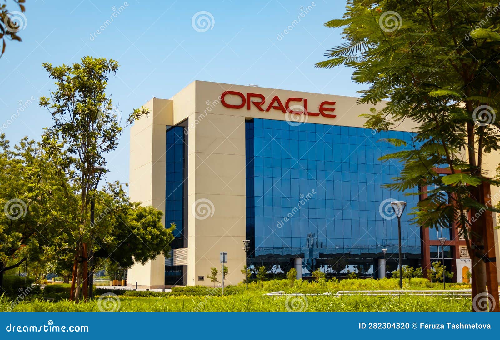 Dubai Uae 25062023 : Edificio De Oficinas De Oracle Imagen editorial ...
