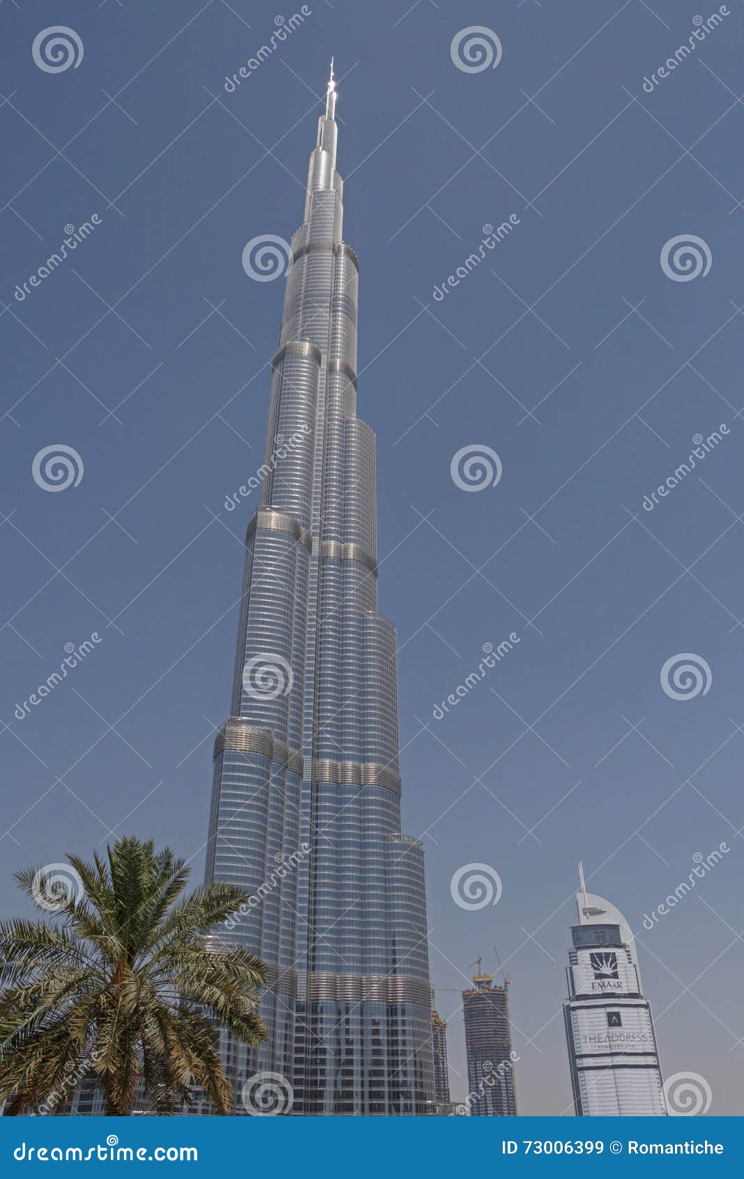 DUBAI, UAE - MAY 14, 2016: Burj Khalifa Tower Editorial Stock Image ...
