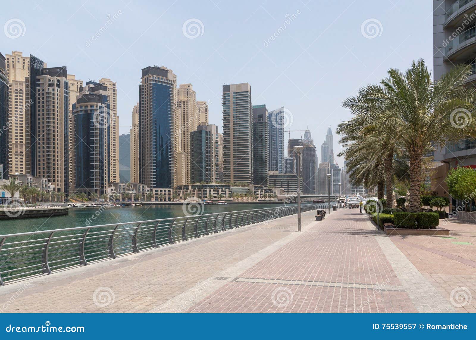 DUBAI, UAE - MAY 11, 2016: Pedestrian Walkway Editorial Photography ...