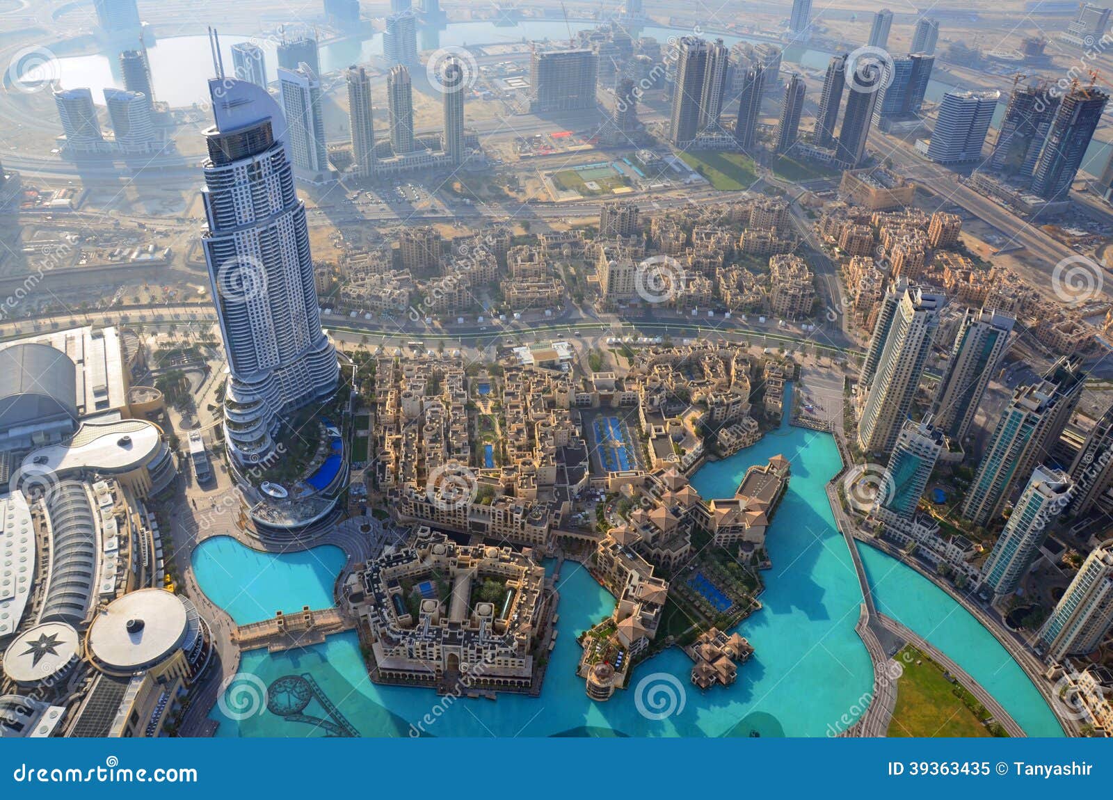 Dubaj widok z lotu ptaka obraz stock. Obraz złożonej z nowożytny - 39363435