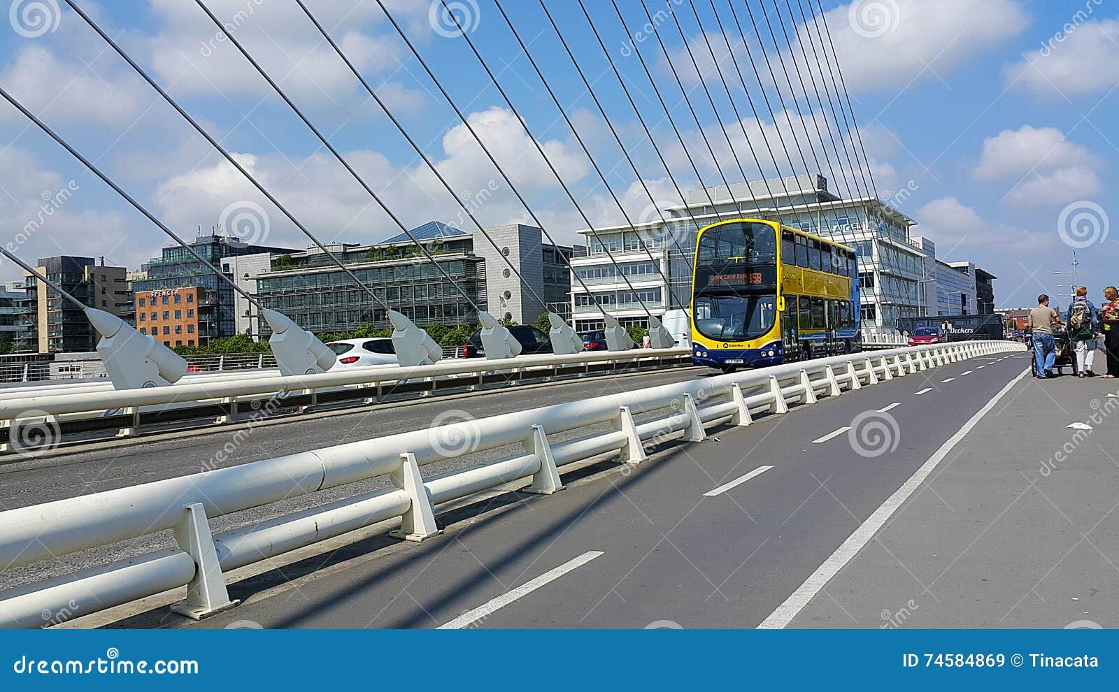 Dublin Bridge imagen de archivo editorial. Imagen de moderno - 74584869