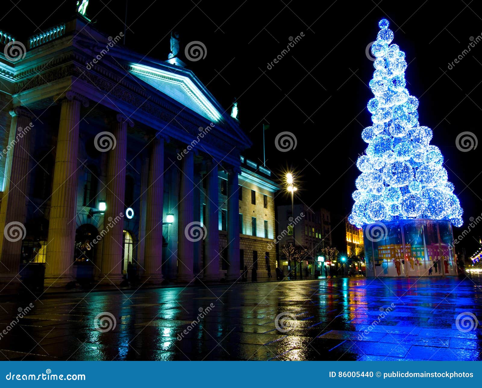 Dublin Christmas Lights Picture. Image: 86005440
