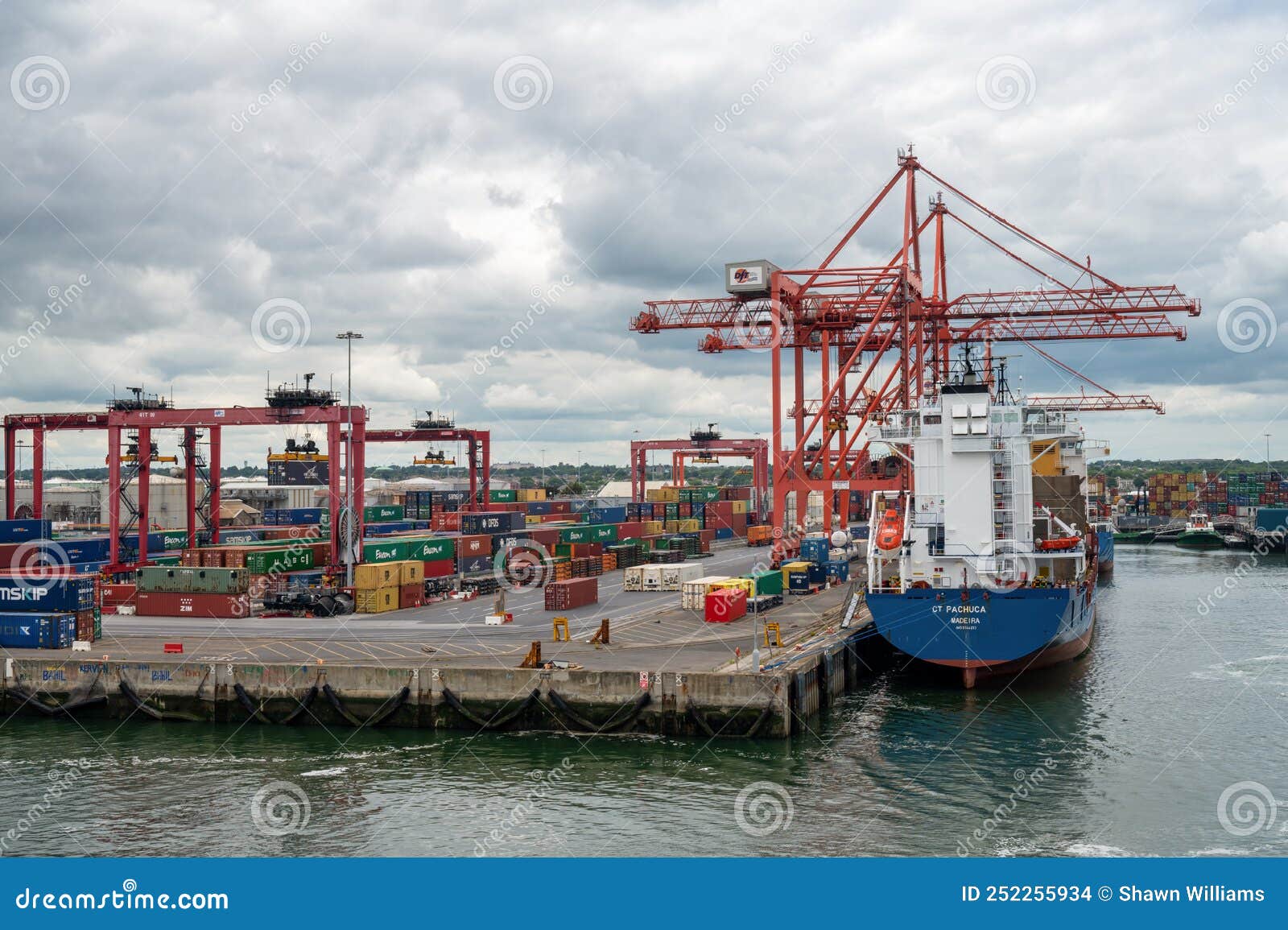 Dublin Port editorial stock image. Image of irish, commercial - 252255934