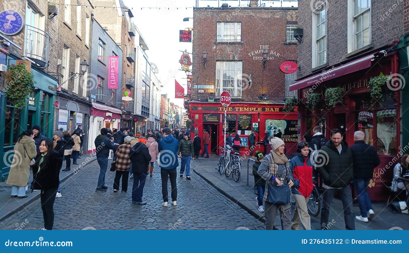 Dublin Street Scene editorial photography. Image of market - 276435122