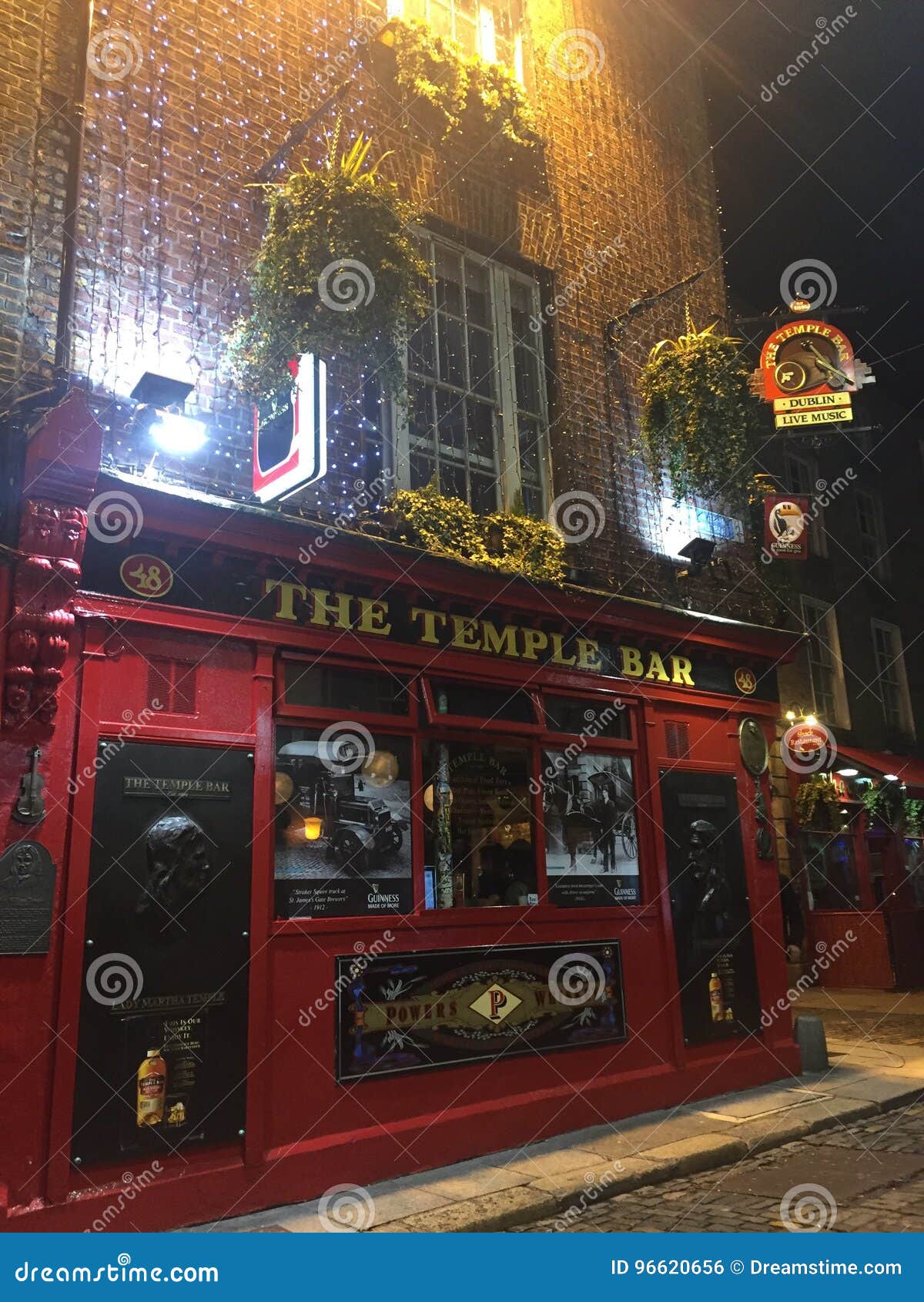 Dublin Temple Bar editorial photo. Image of temple, ireland - 96620656