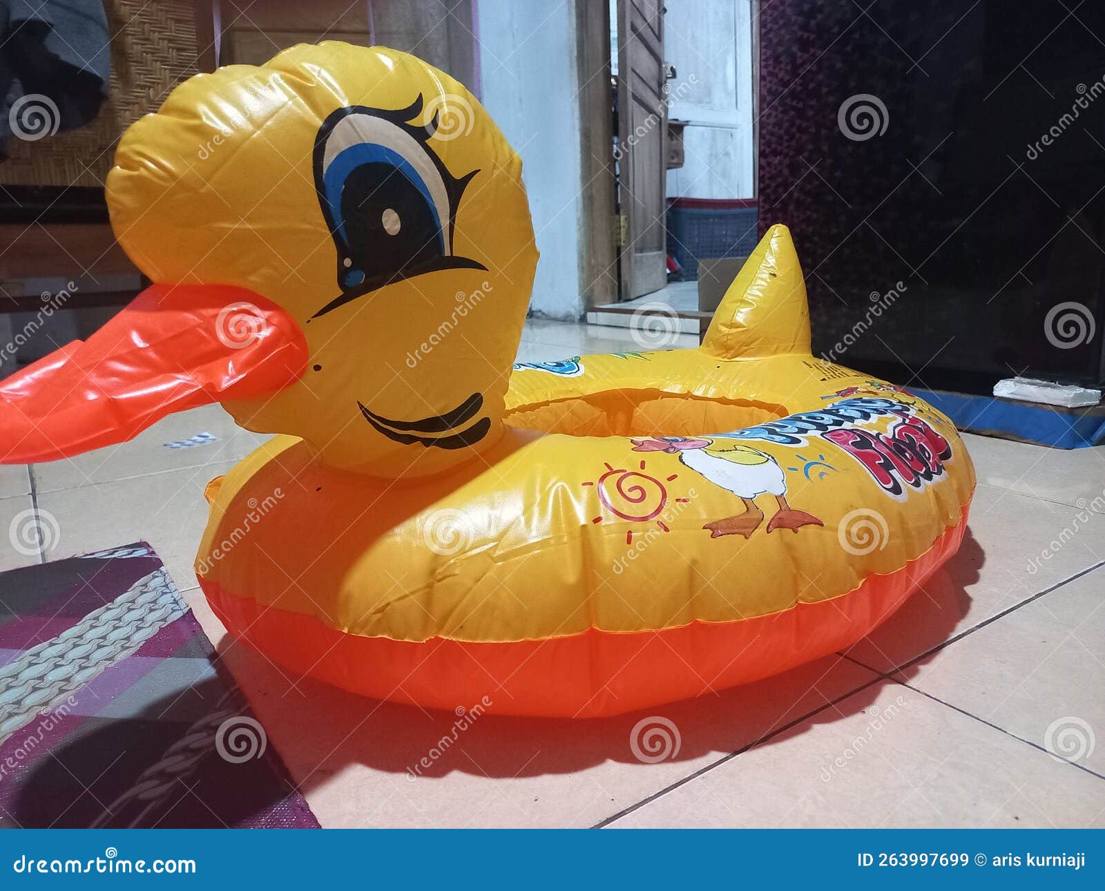 Duck Quacker Float editorial stock image. Image of toys - 263997699