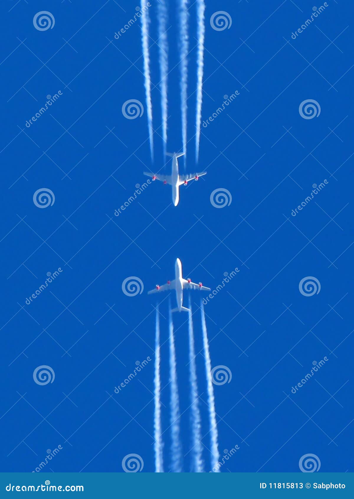 Due aerei di linea immagine stock. Immagine di riunione - 11815813