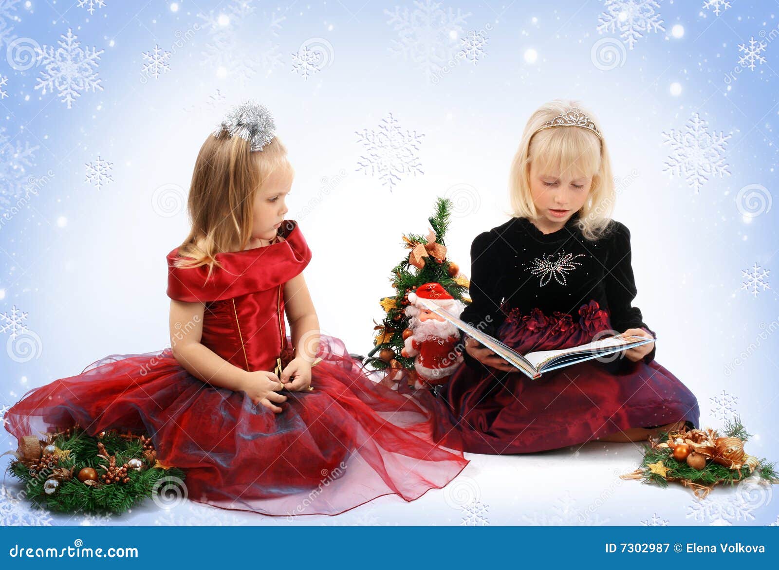 Due amiche immagine stock. Immagine di piacere, fidanzata - 7302987