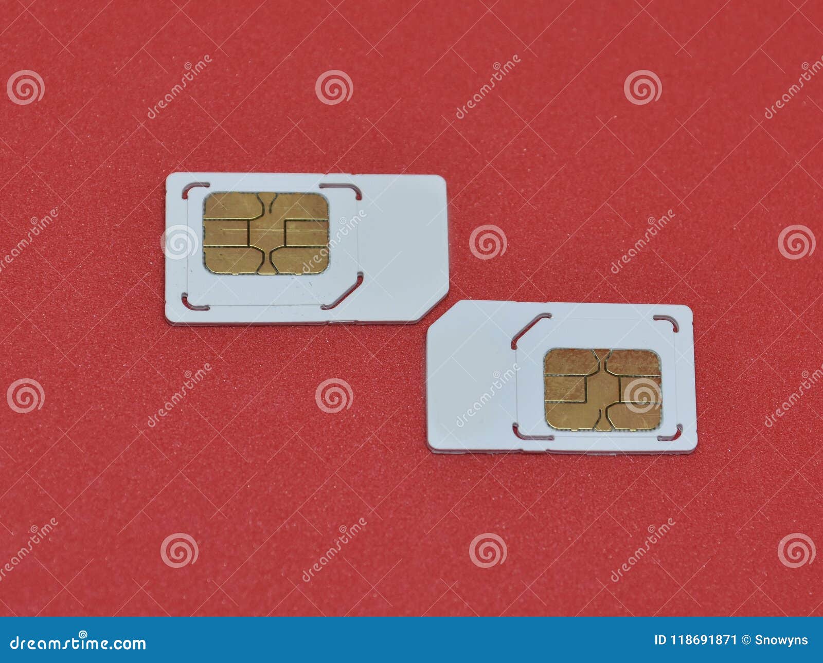 Due Carte SIM Per I Telefoni Cellulari Immagine Stock - Immagine di ...