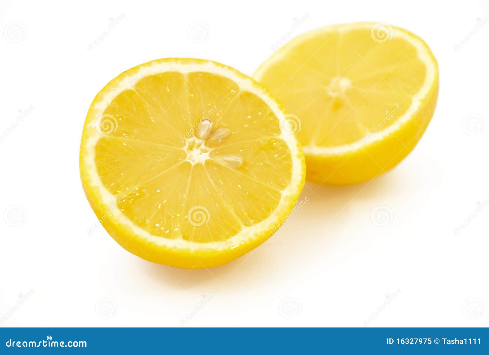 Due metà del limone immagine stock. Immagine di disposizione - 16327975