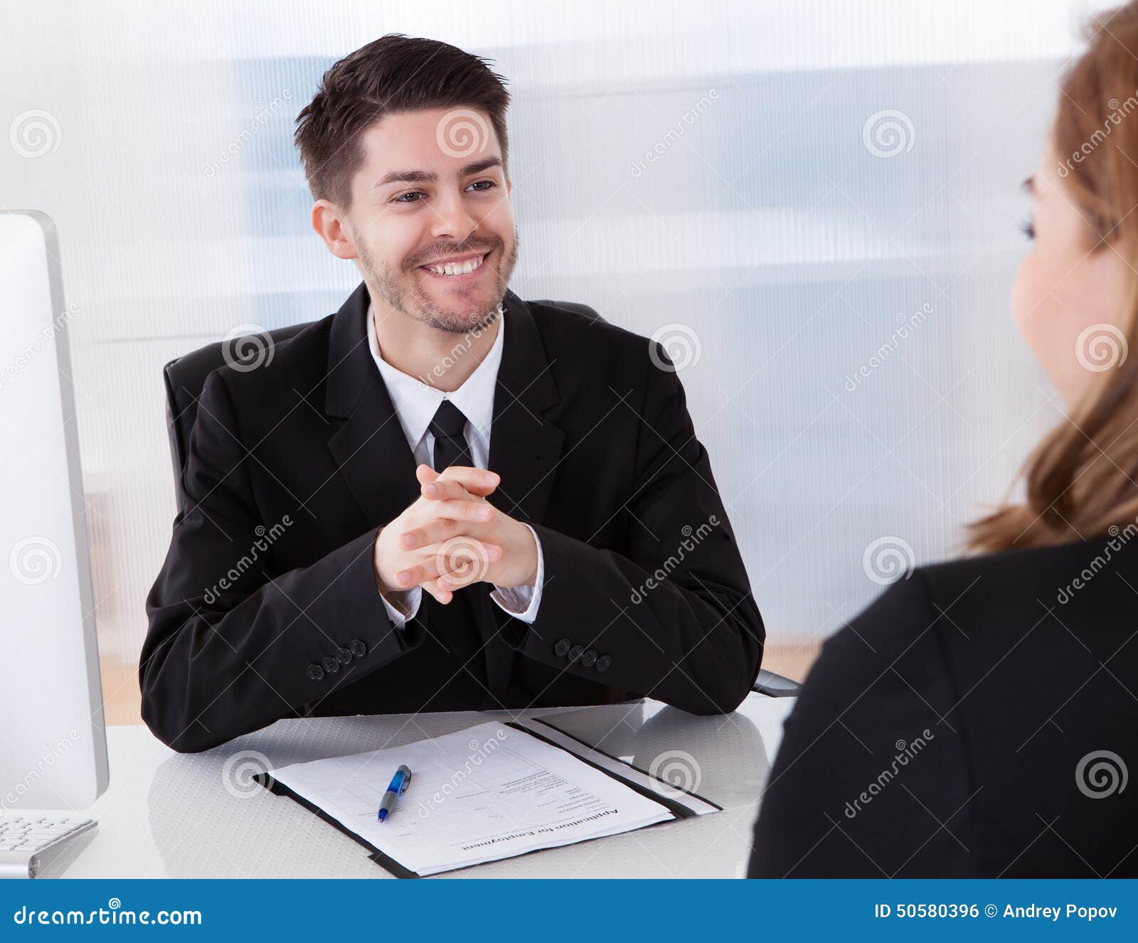 Due Persone Di Affari Che Parlano a Vicenda Fotografia Stock - Immagine ...
