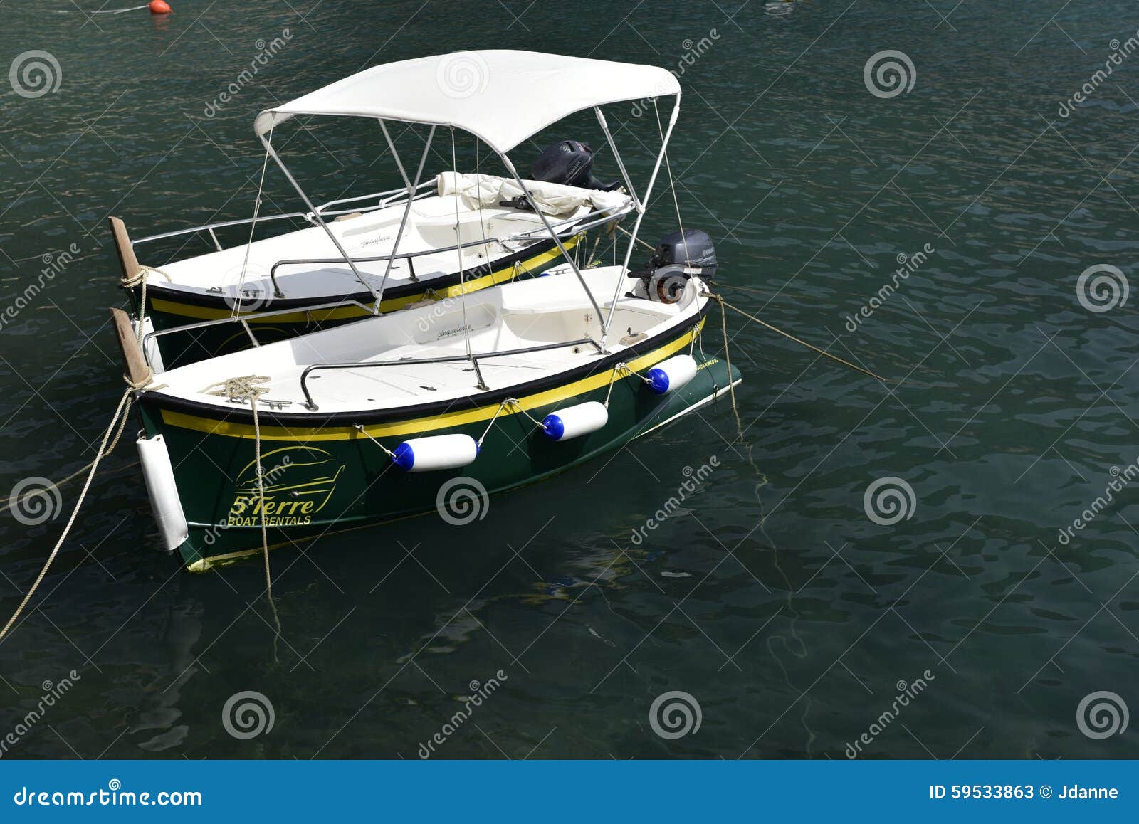 Due Piccoli Battelli Da Diporto Italiani Fotografia Stock Editoriale ...