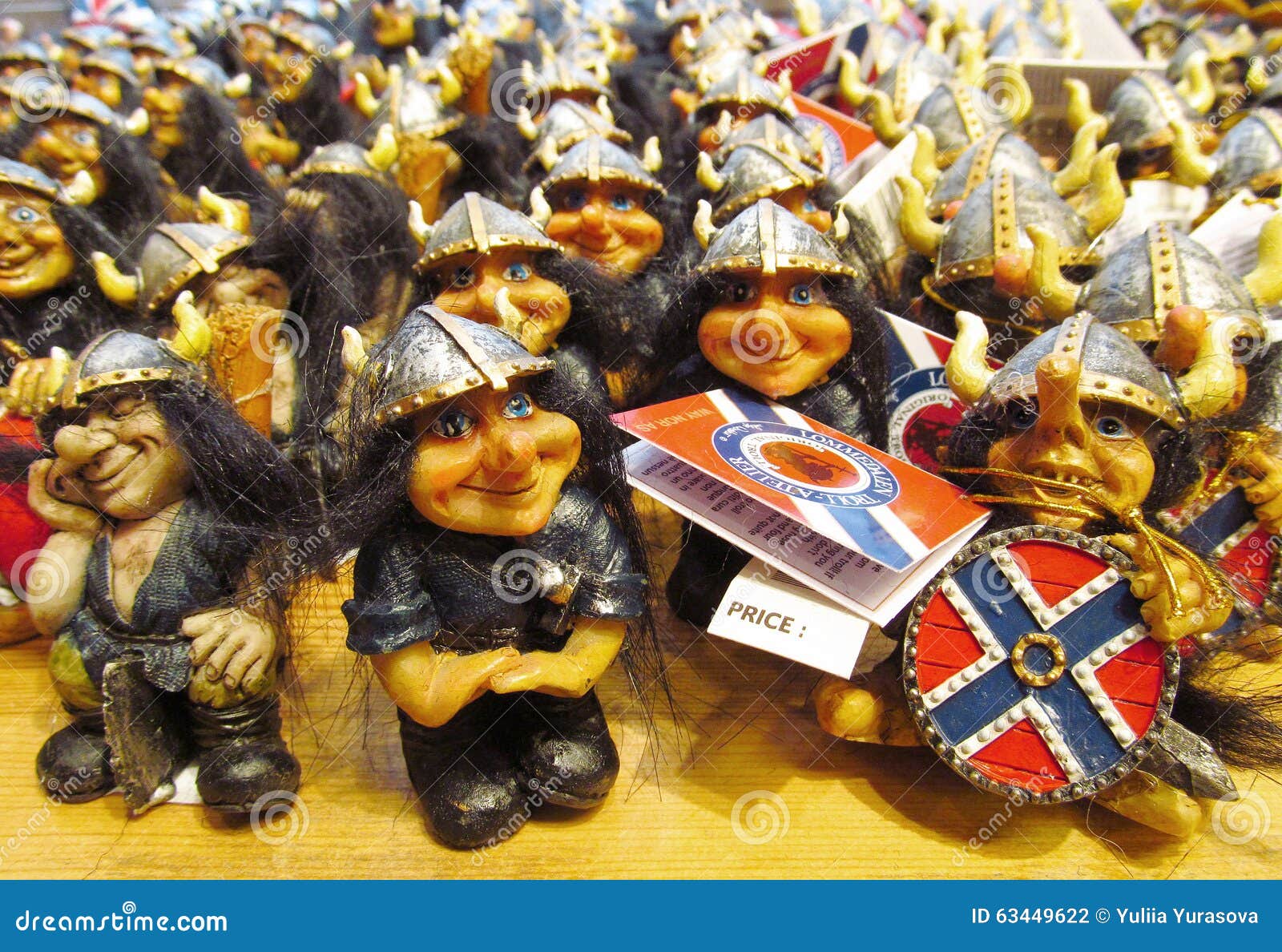 Duendes Feos Del Snouvenir Escandinavo Fotografía editorial - Imagen de ...