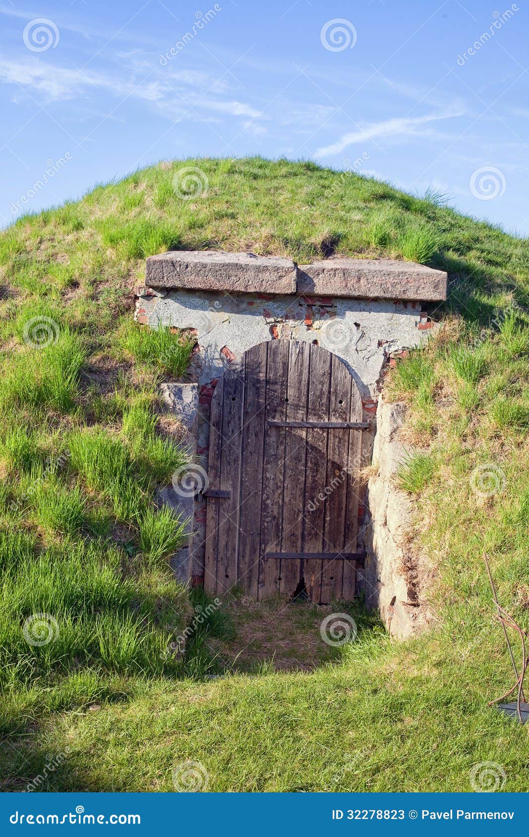 Dugout stock image. Image of grass, warehouse, ceiling - 32278823